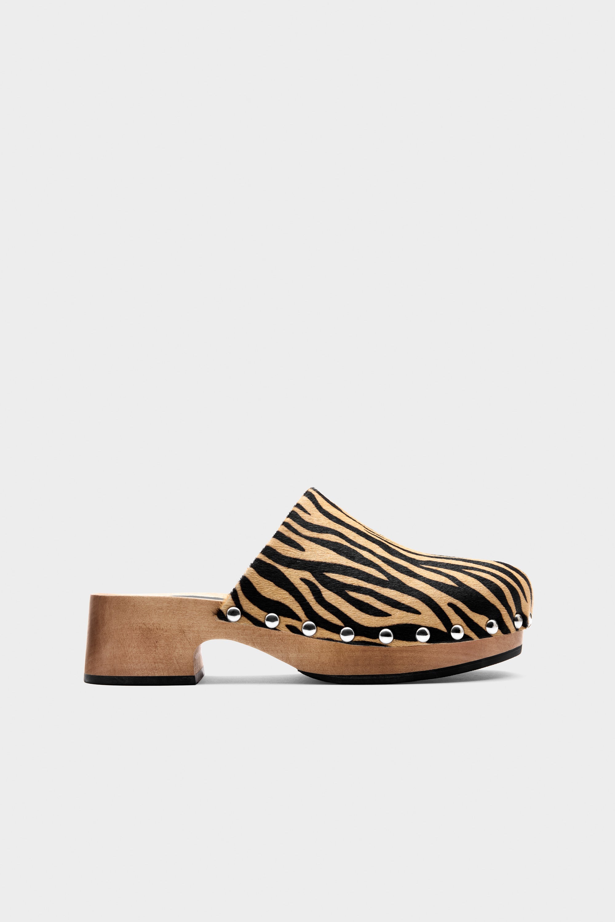 Rio Wood Clog In Zebra – Simon Miller